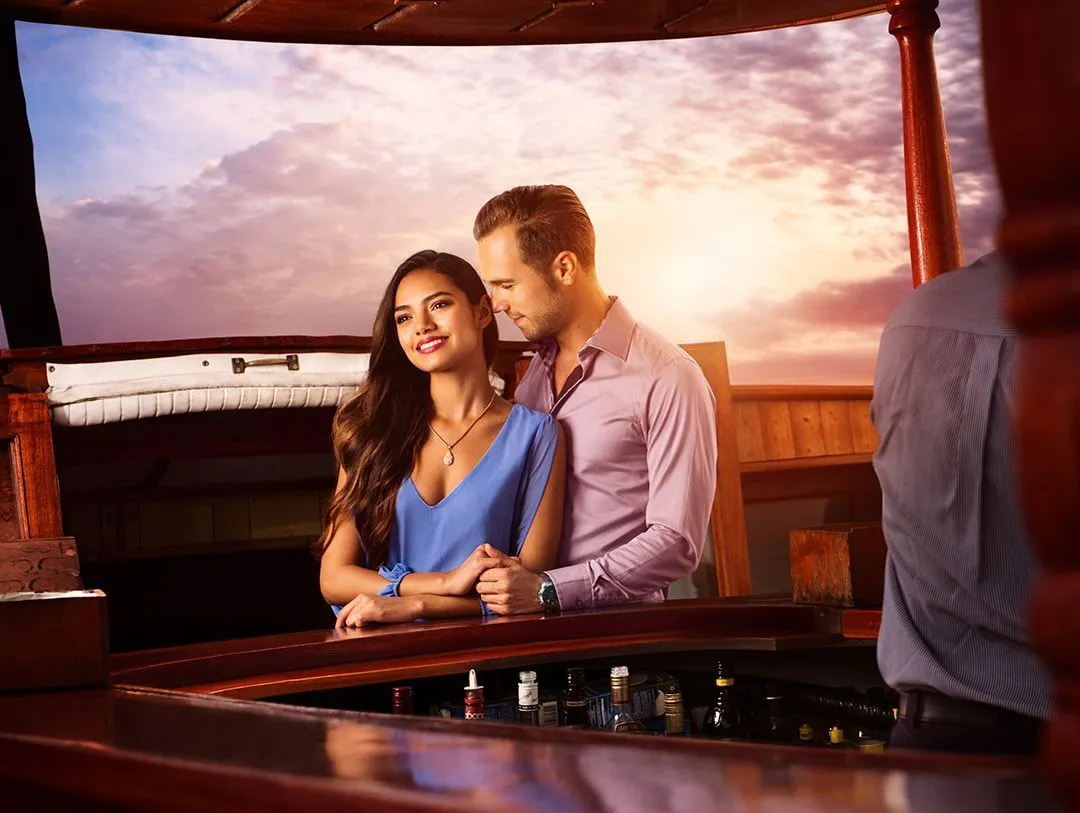 Experience a romantic dinner cruise | Moon Palace Cancun