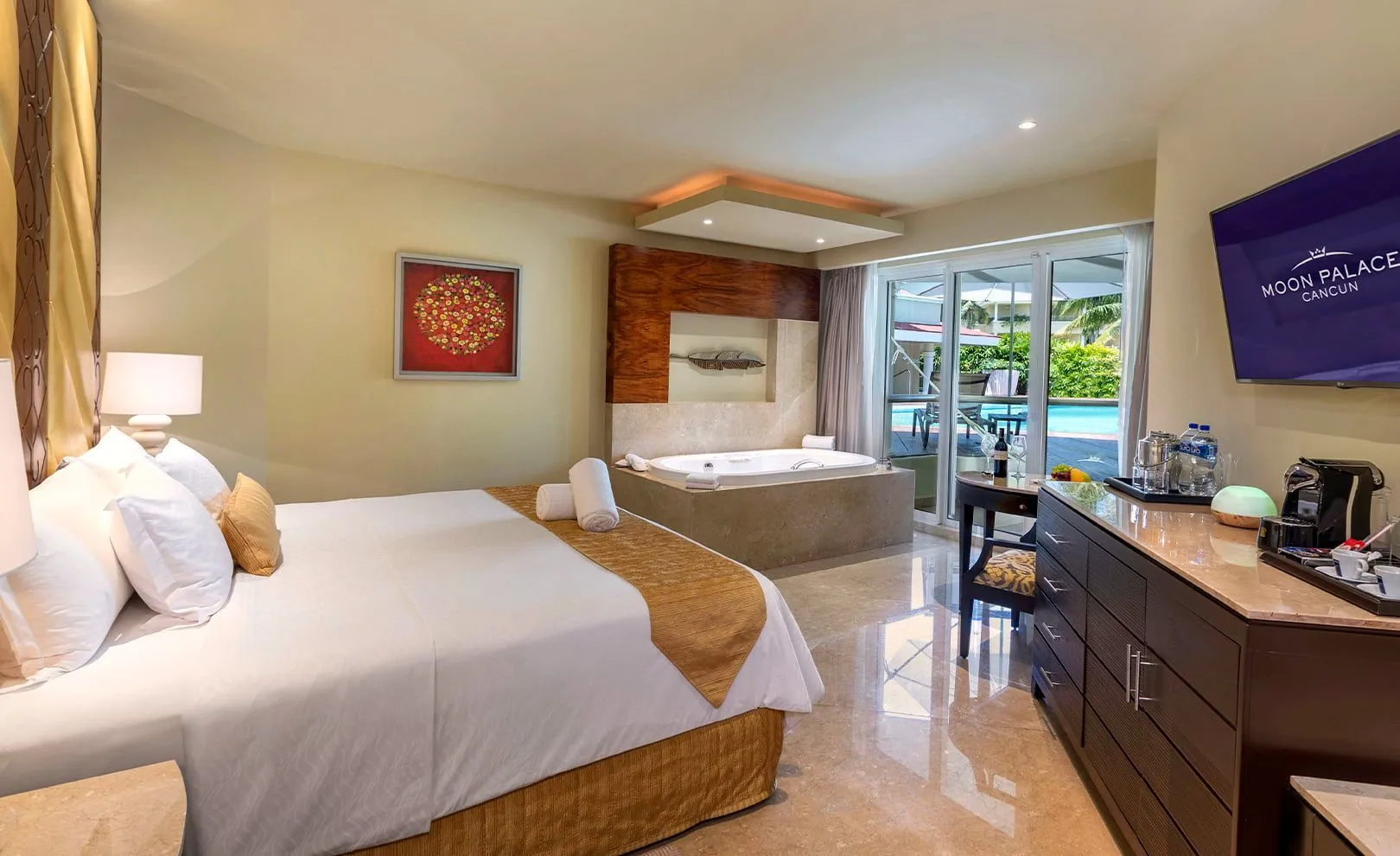 Luxurious Swim-Up Suite | Moon Palace Cancun